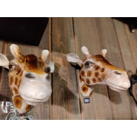 Kop van giraffe van het merk Parlane